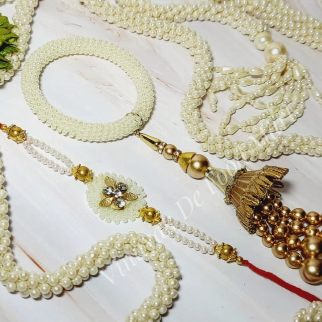 N20 Pretty White Rakhi Lumba Set – Vinayak De Food Mart